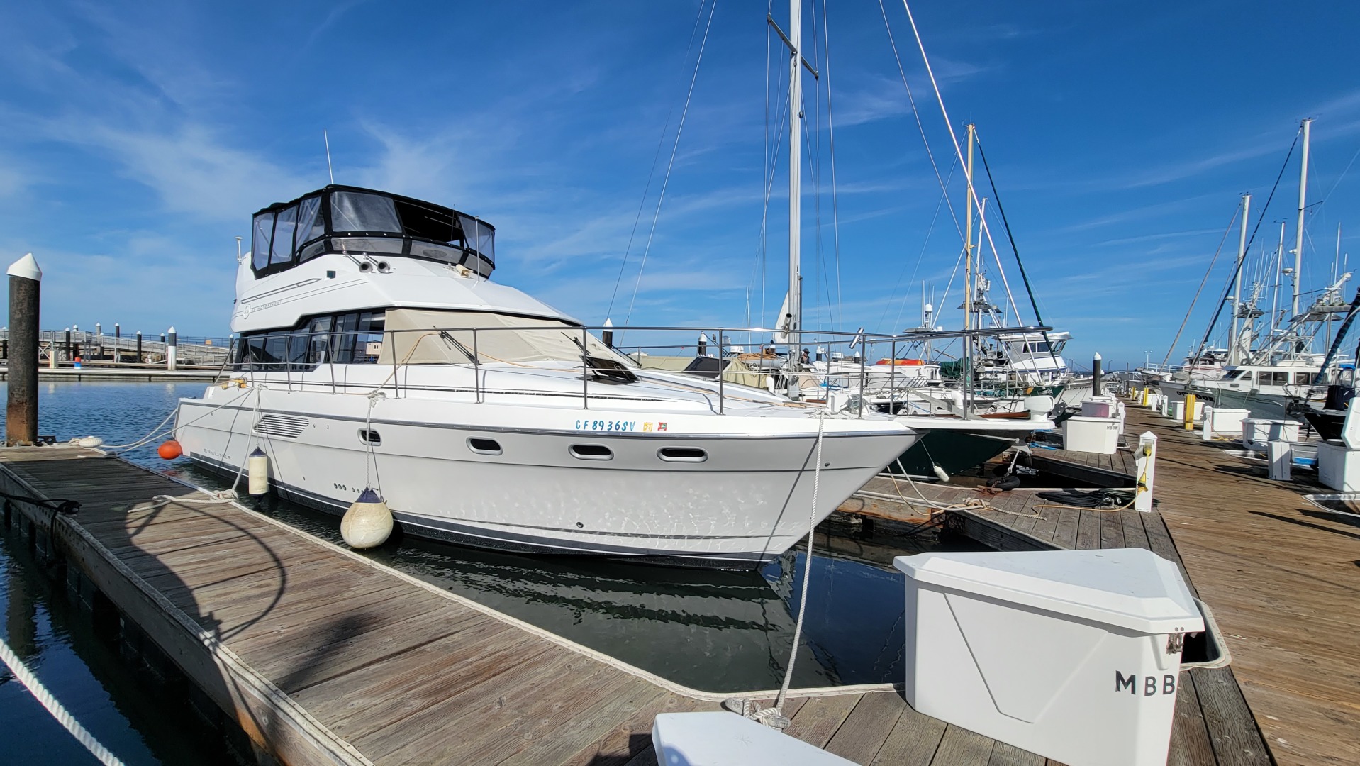 1993 Bayliner 4388 Motoryacht 43' Yacht For Sale | SEA CAT | Seattle Yachts