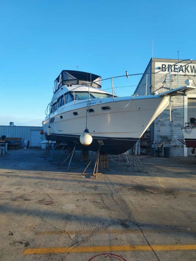 1993 Bayliner 4388 Motoryacht 43' Yacht For Sale | SEA CAT | Seattle Yachts