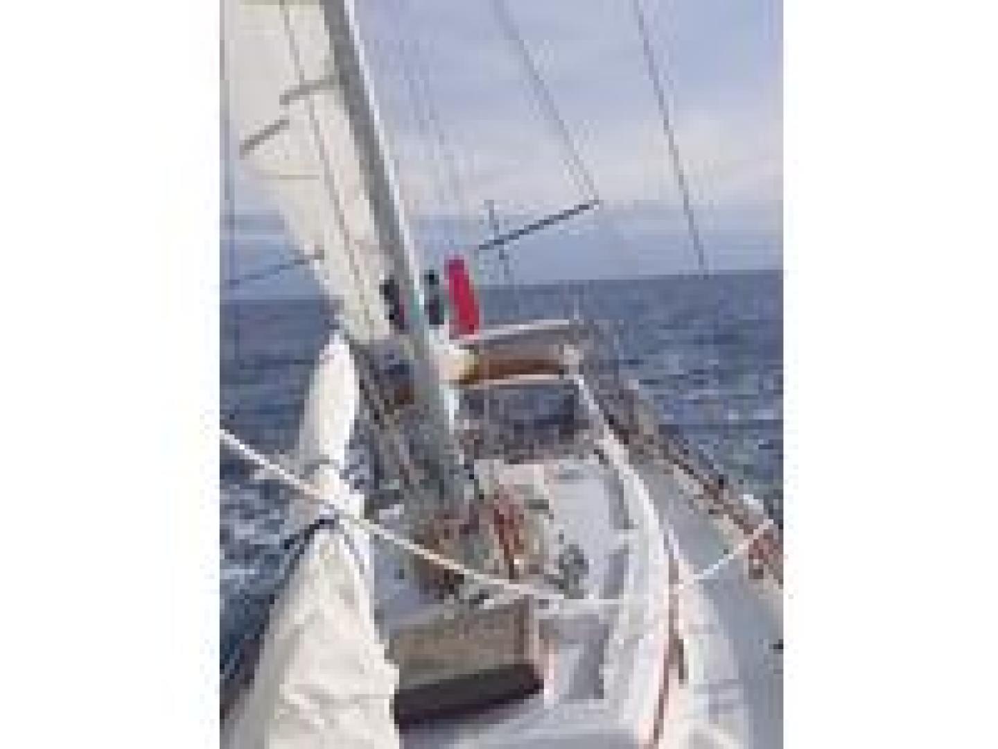36' Union 36 for Sale | Sloop | Heartland 2784495 | Curtis Stokes Yacht ...