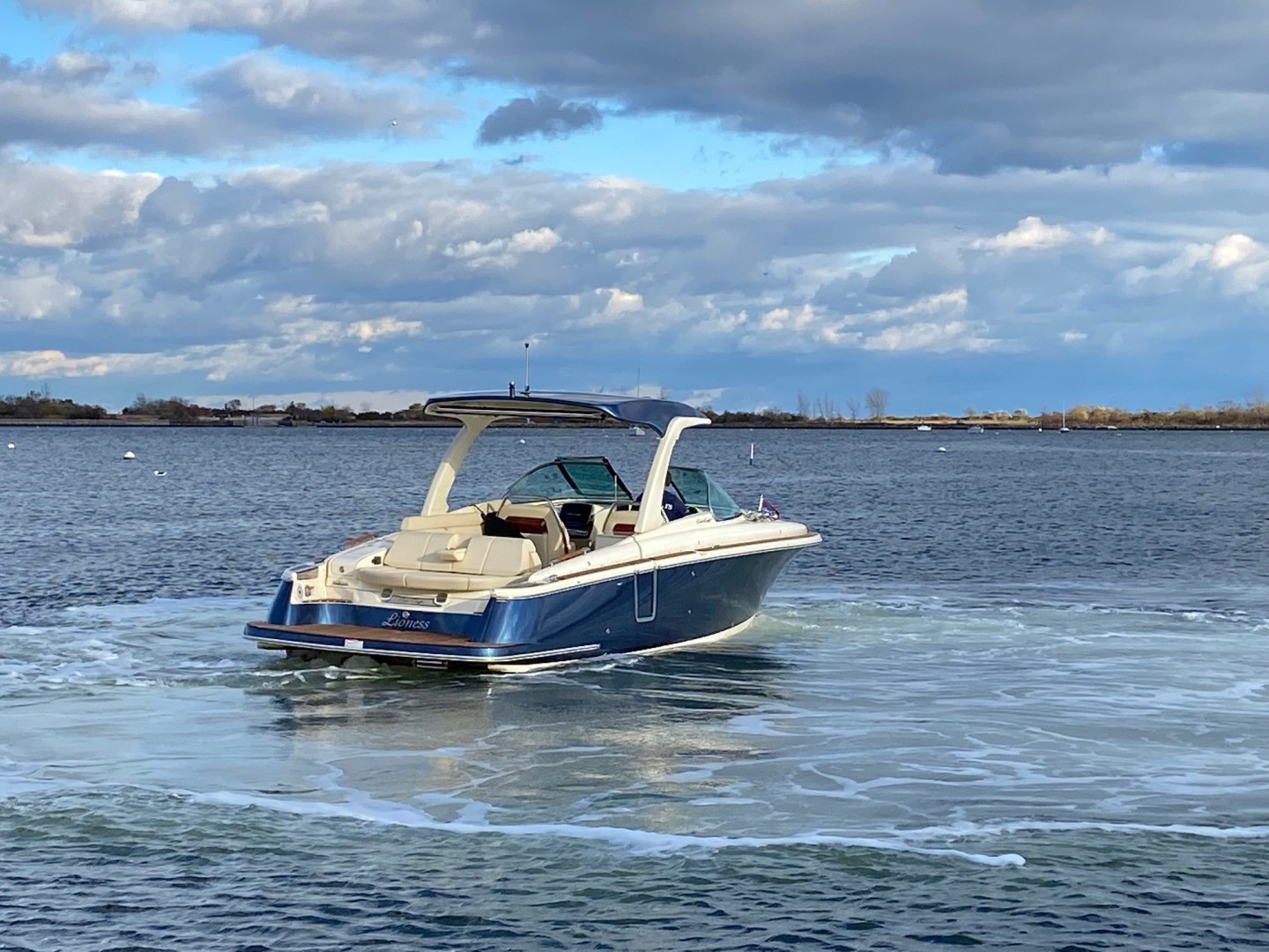 2021 Chris-Craft 31 Launch Yacht For Sale | SI Yachts