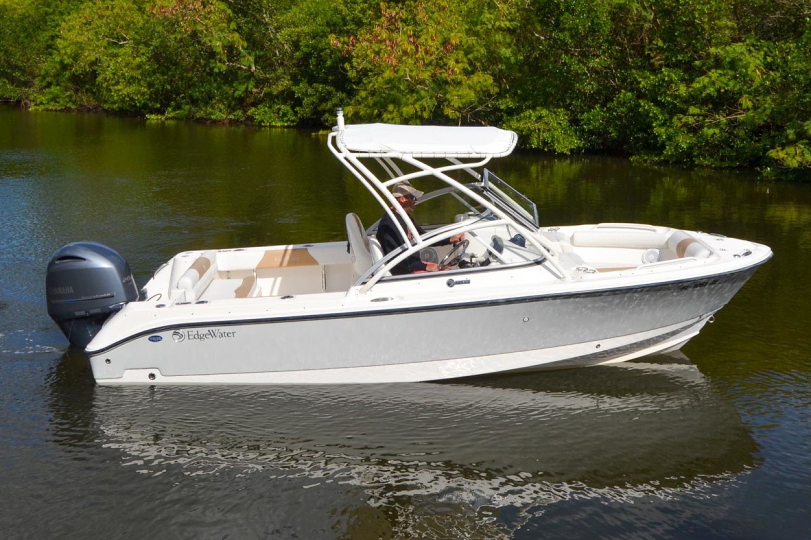 20' 2014 Edgewater 205 CX | Tampa Yacht Sales
