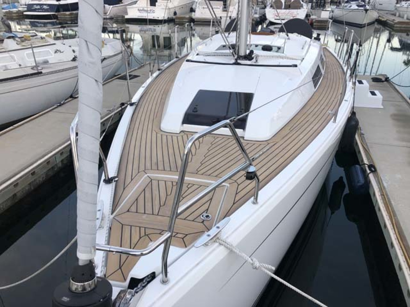 2021 Hanse 348 34' Yacht For Sale | EFFORTLESS II | Seattle Yachts