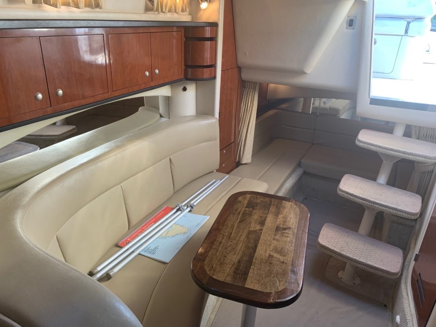 33' Sea Ray Sundancer for Sale | Motor Yachts | Cygnus 2785500 | Curtis ...