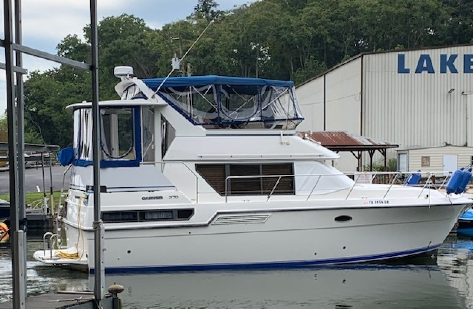 37' Carver 37 Aft Cabin for Sale | Motor Yachts | Silver Lining 2786032 ...