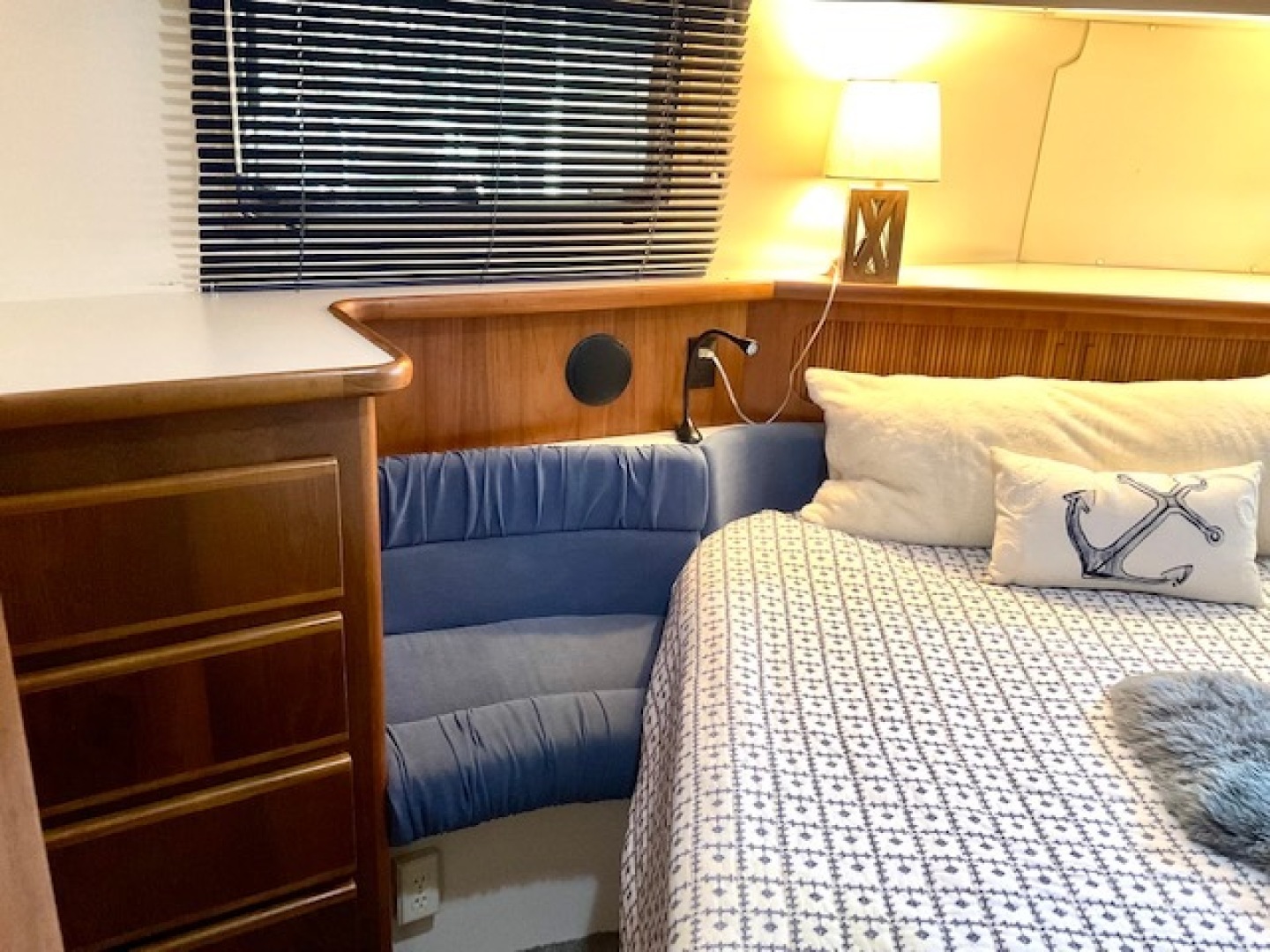 37' Carver 37 Aft Cabin for Sale | Motor Yachts | Silver Lining ...