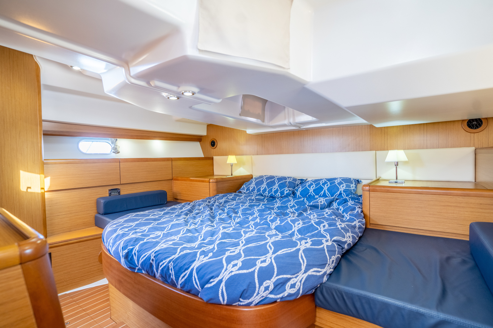 2008 Jeanneau 45 DS 45' Yacht For Sale | LIBERTY | Seattle Yachts