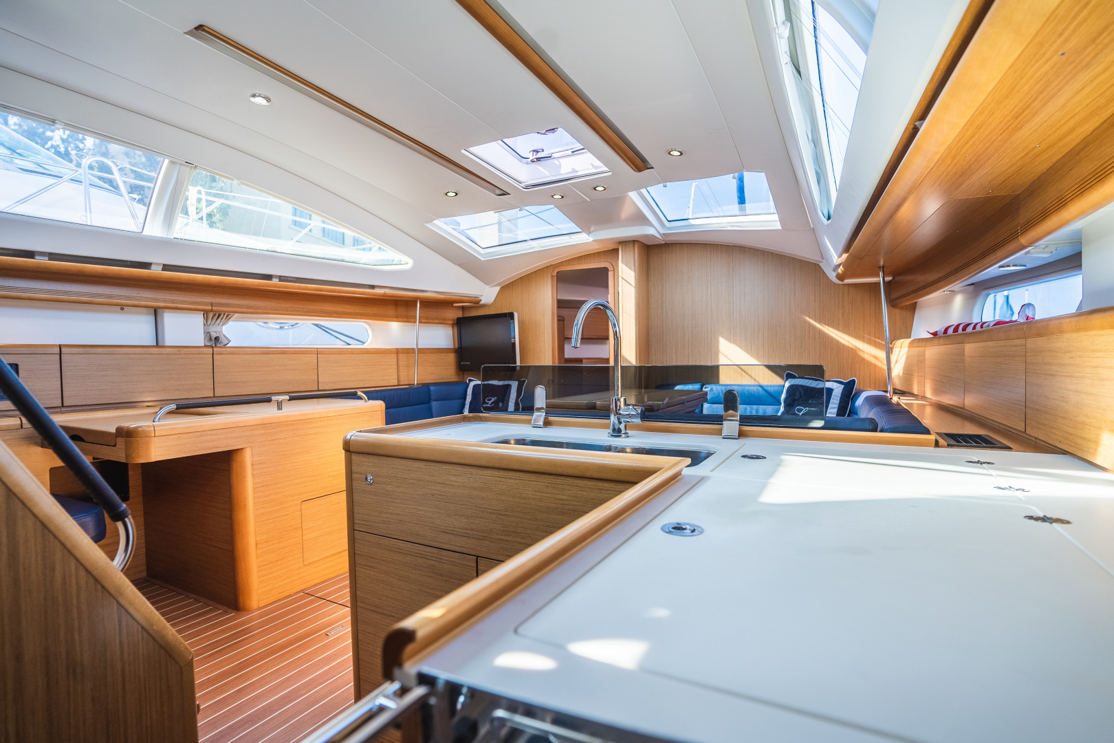 2008 Jeanneau 45 DS 45' Yacht For Sale | LIBERTY | Seattle Yachts