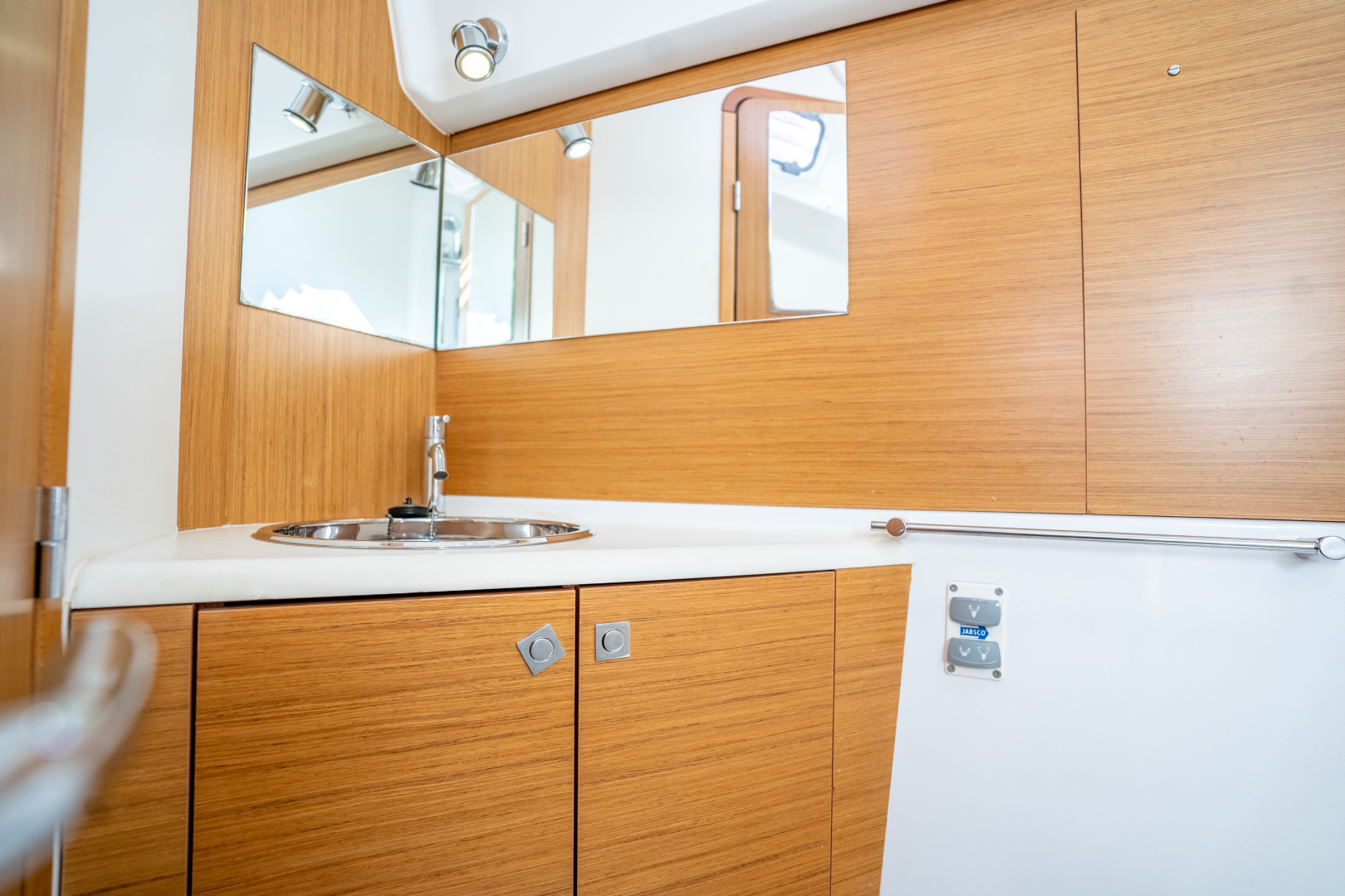 2008 Jeanneau 45 DS 45' Yacht For Sale | LIBERTY | Seattle Yachts
