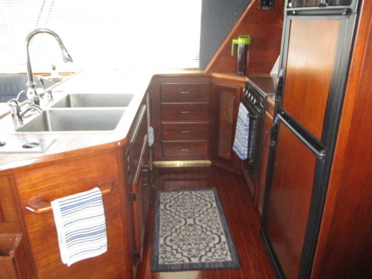 45' Bayliner 4550 for Sale | Trawlers | Beachfront 2787474 | Curtis ...