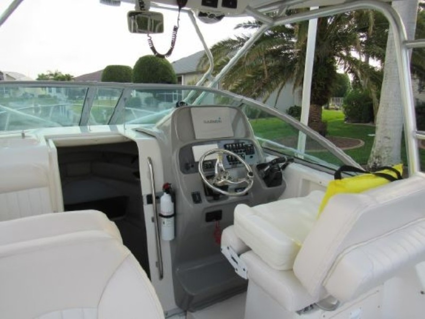 SALTY DOG 26ft 2016 Robalo Yacht For Sale YBAA Member Yacht Search