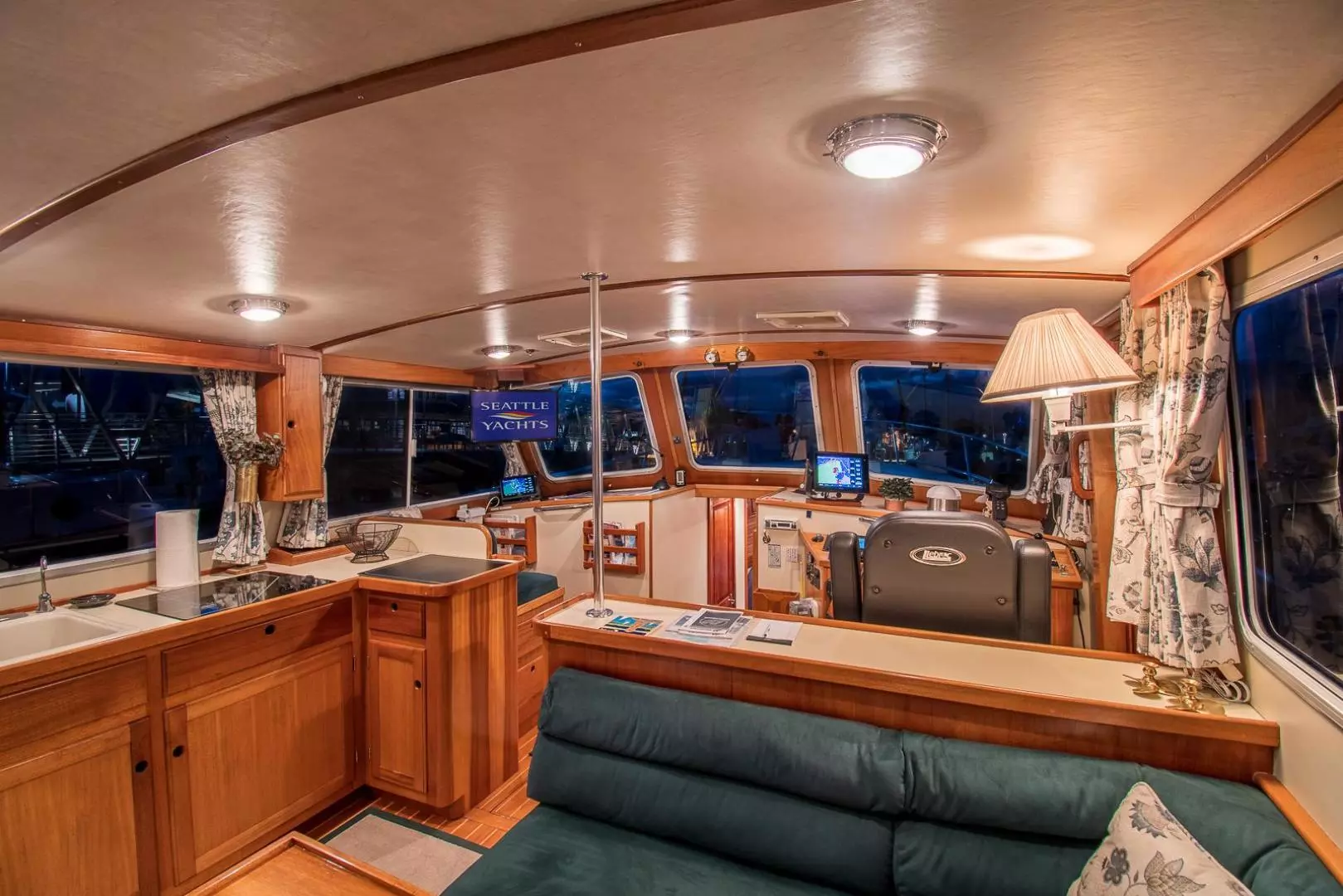 2000 Duffy 42 42' Yacht For Sale | SPRAY | Seattle Yachts