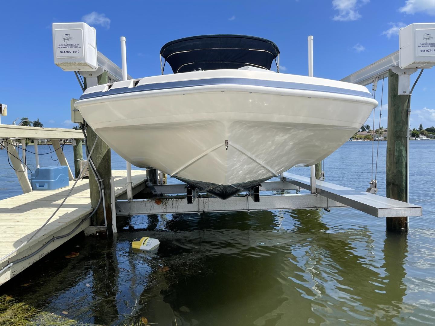 23' 2006 Hurricane 232 Fundeck | Tampa Yacht Sales