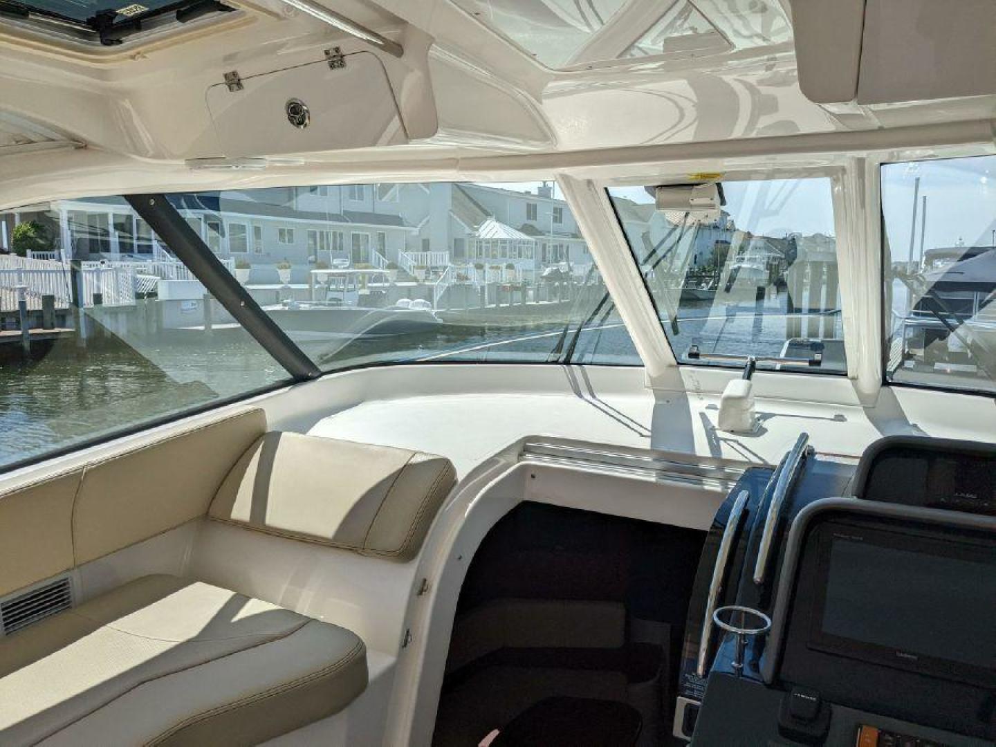 2018 Pursuit 385 Offshore for sale