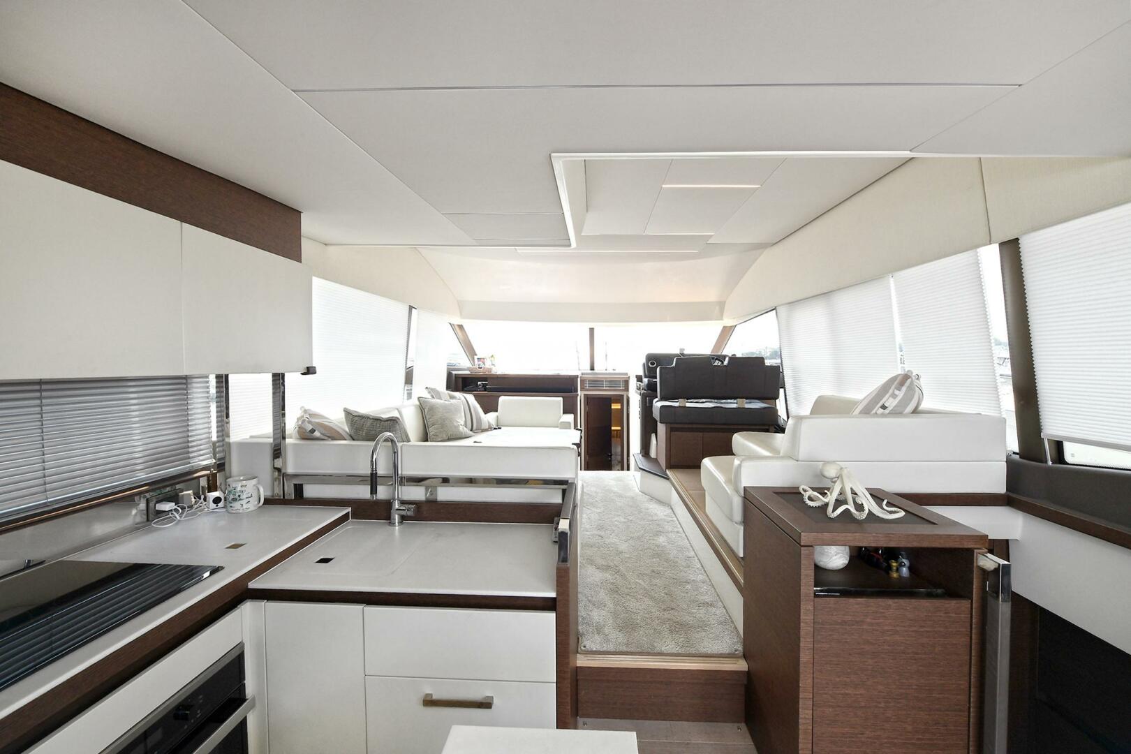 2018 Prestige 52 Fly Yacht For Sale | SI Yachts