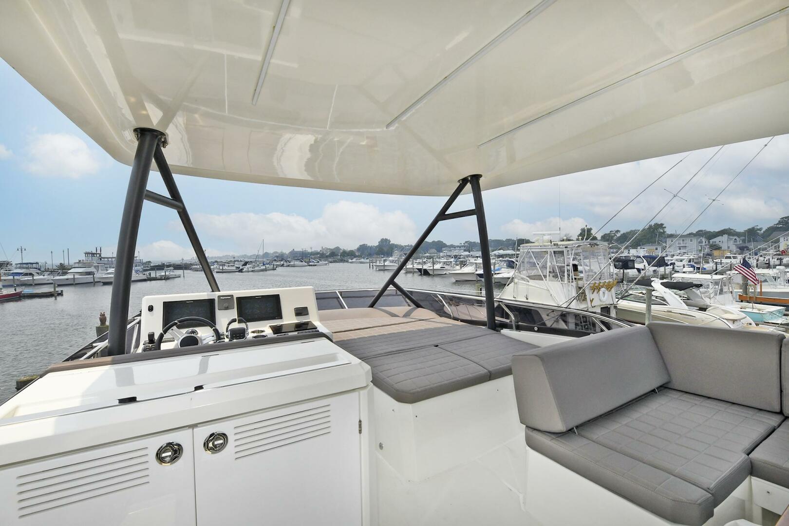 2018 Prestige 52 Fly Yacht For Sale | SI Yachts