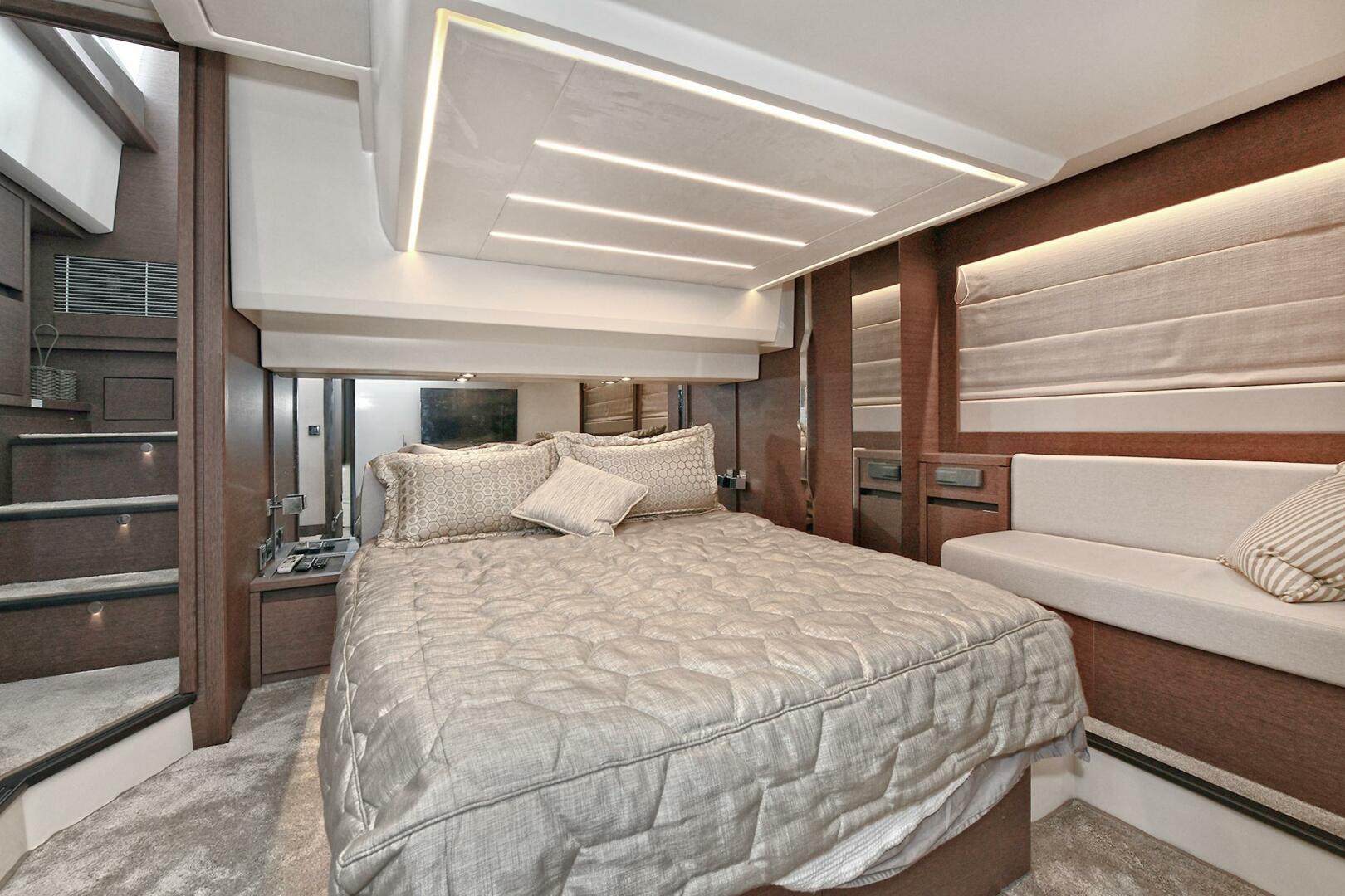 2018 Prestige 52 Fly Yacht For Sale | SI Yachts