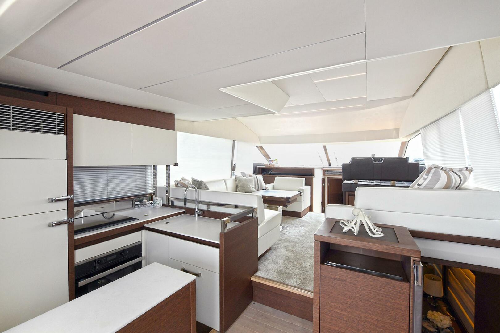 2018 Prestige 52 Fly Yacht For Sale | SI Yachts