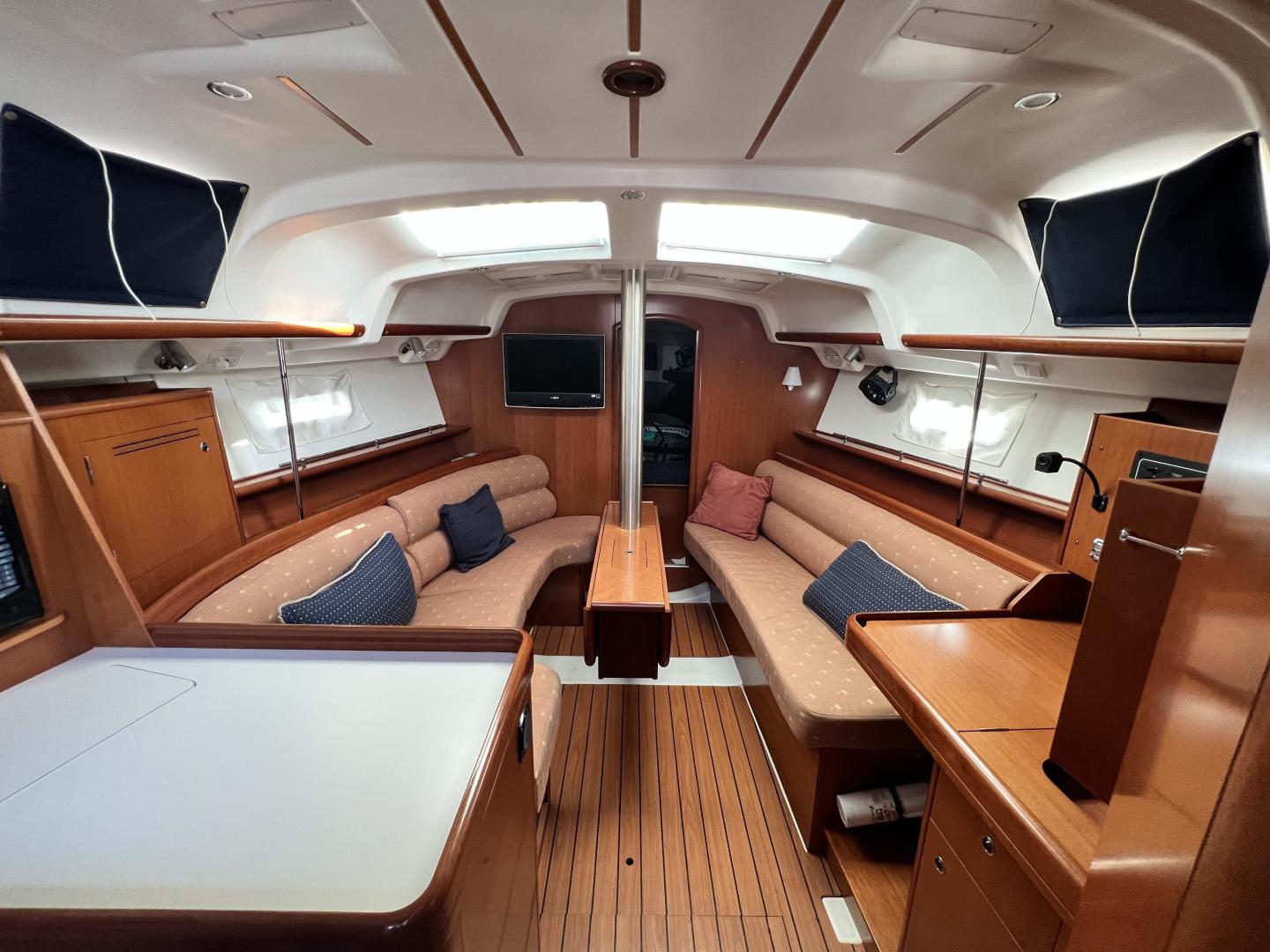 2006 Beneteau 343 35' Yacht For Sale | TIPPIE II | Seattle Yachts