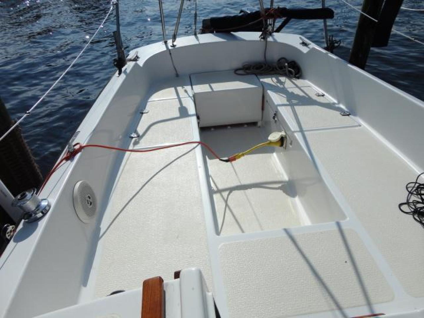 23' Com-Pac 23 for Sale | Daysailers | Big Run 2792962 | Curtis Stokes ...