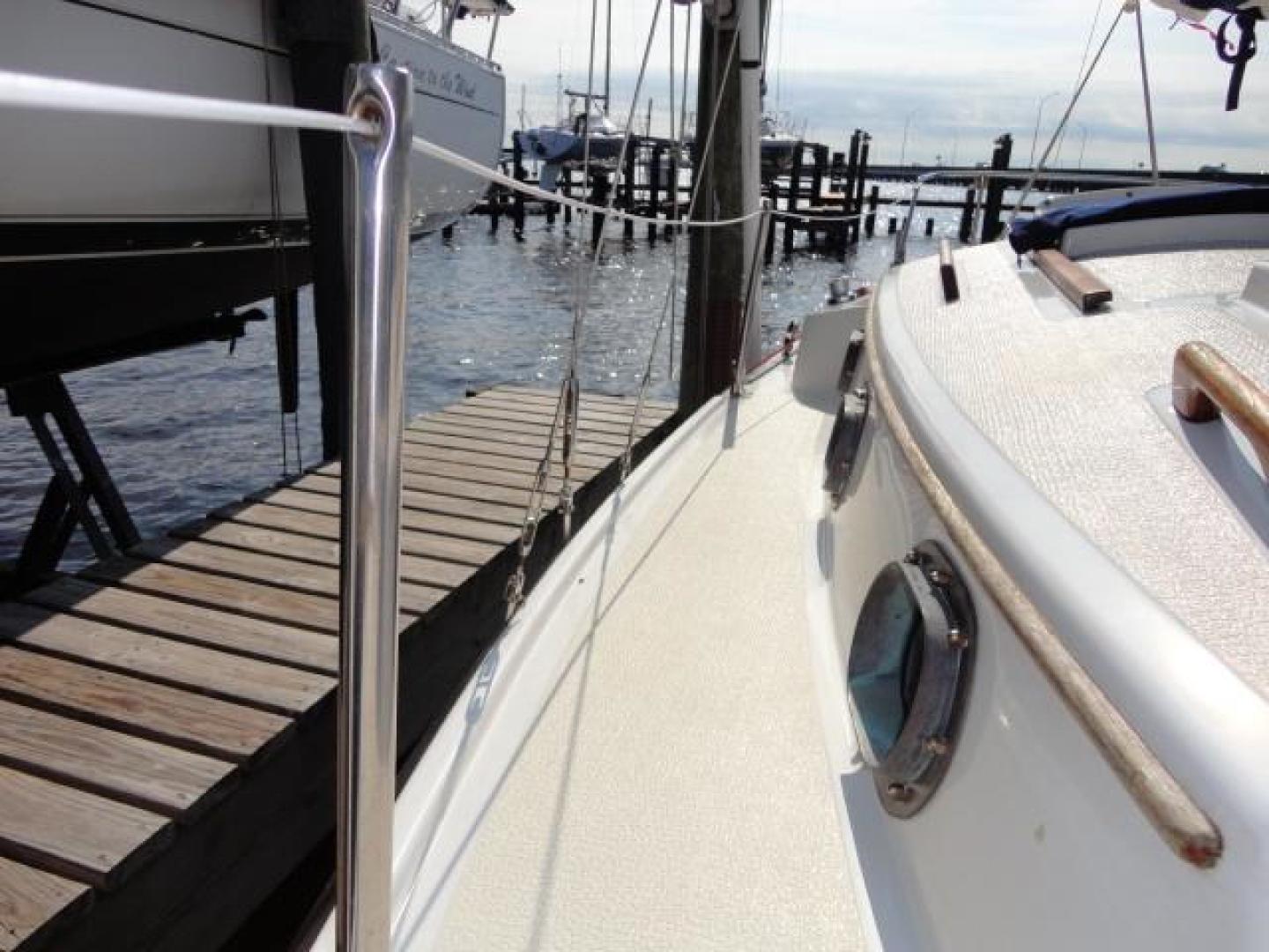 23' Com-Pac 23 for Sale | Daysailers | Big Run 2792962 | Curtis Stokes ...