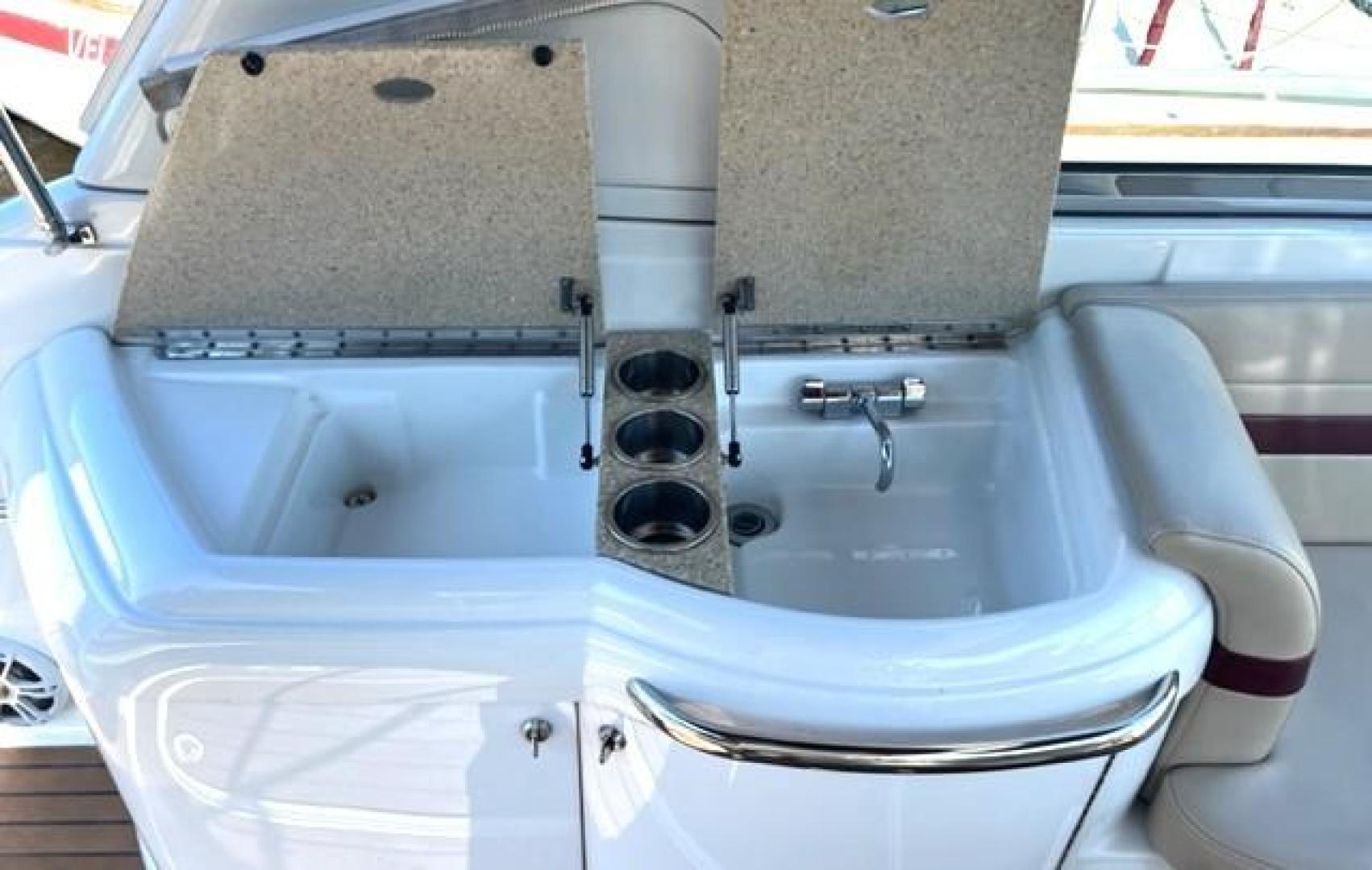 33' Formula 330 Sun Sport for Sale | Sports Cruiser | The Formula ...