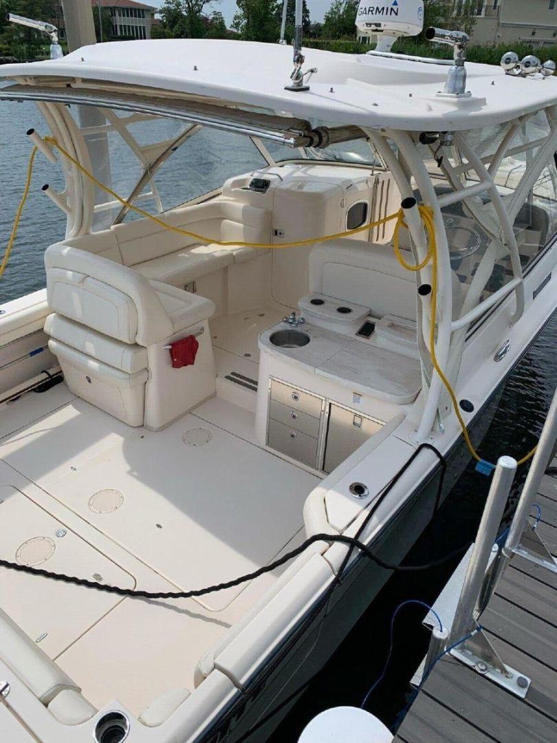 2017 Grady-White 335 Freedom