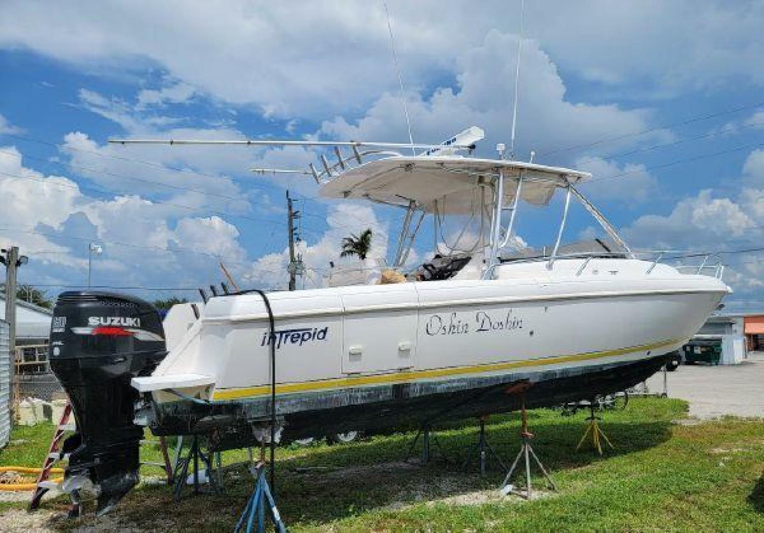 2005 Intrepid 310 Walkaround for sale