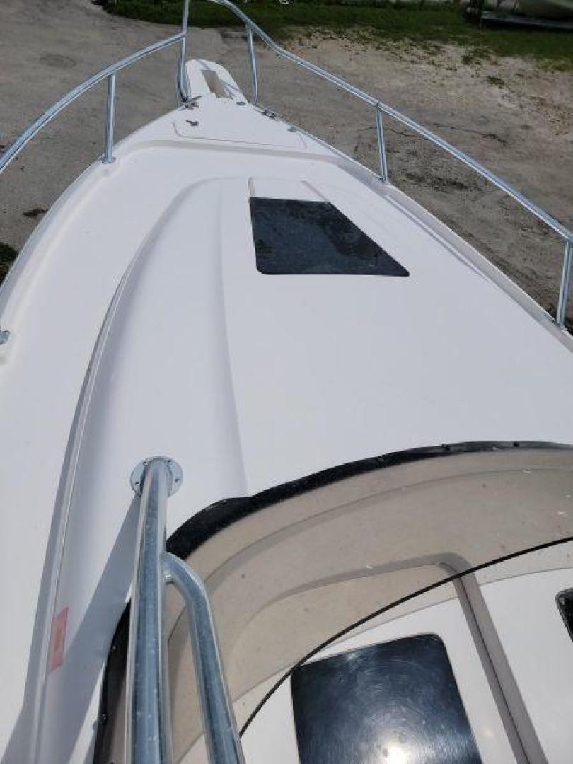 2005 Intrepid 310 Walkaround for sale