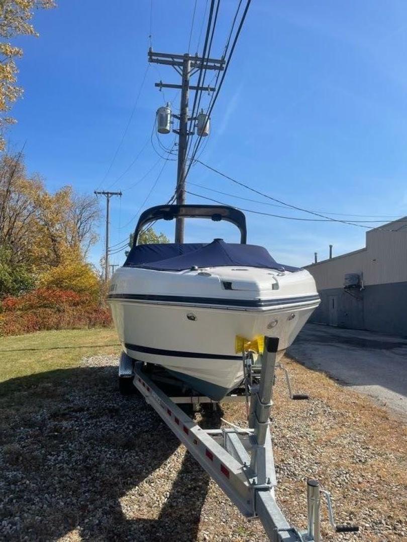 29' Rinker 29QX for Sale | Cruisers | 29 Rinker | Curtis Stokes Yacht ...