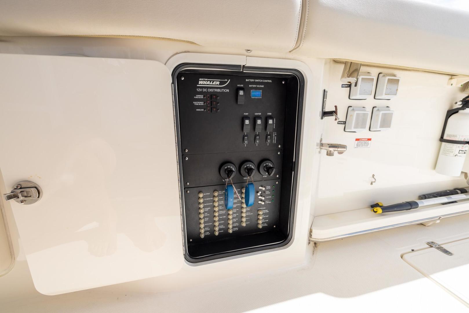 38 Boston Whaler 2018 Miami, Florida