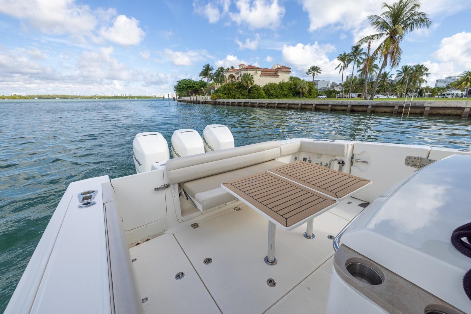 38 Boston Whaler 2018 Miami, Florida
