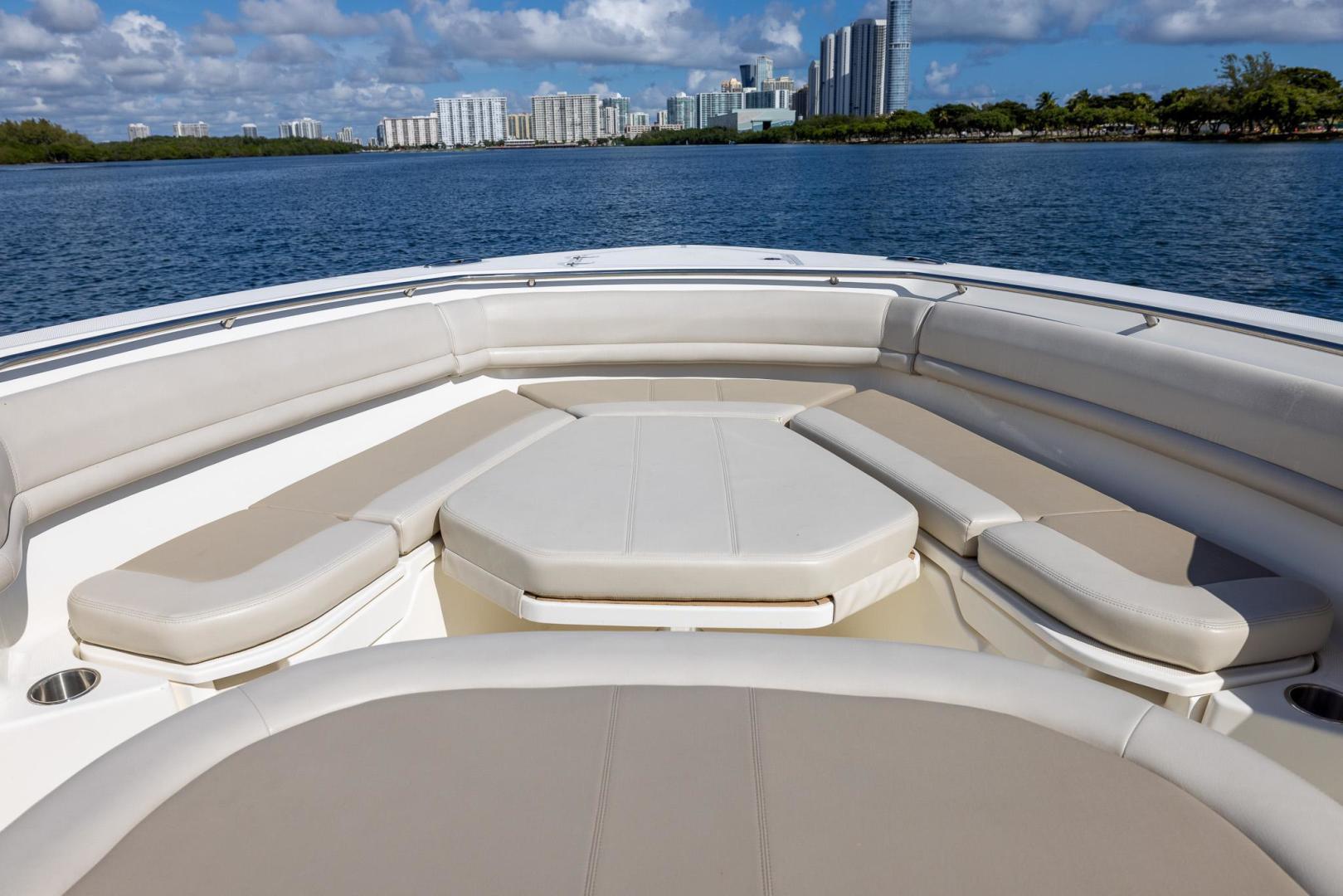 38 Boston Whaler 2018 Miami, Florida