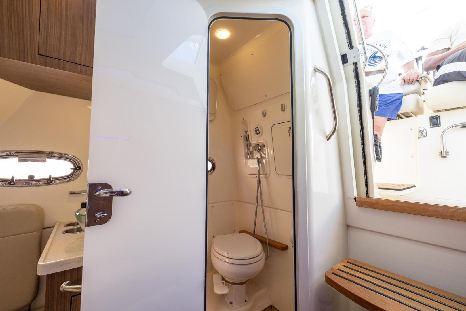 38 Boston Whaler 2018 Miami, Florida