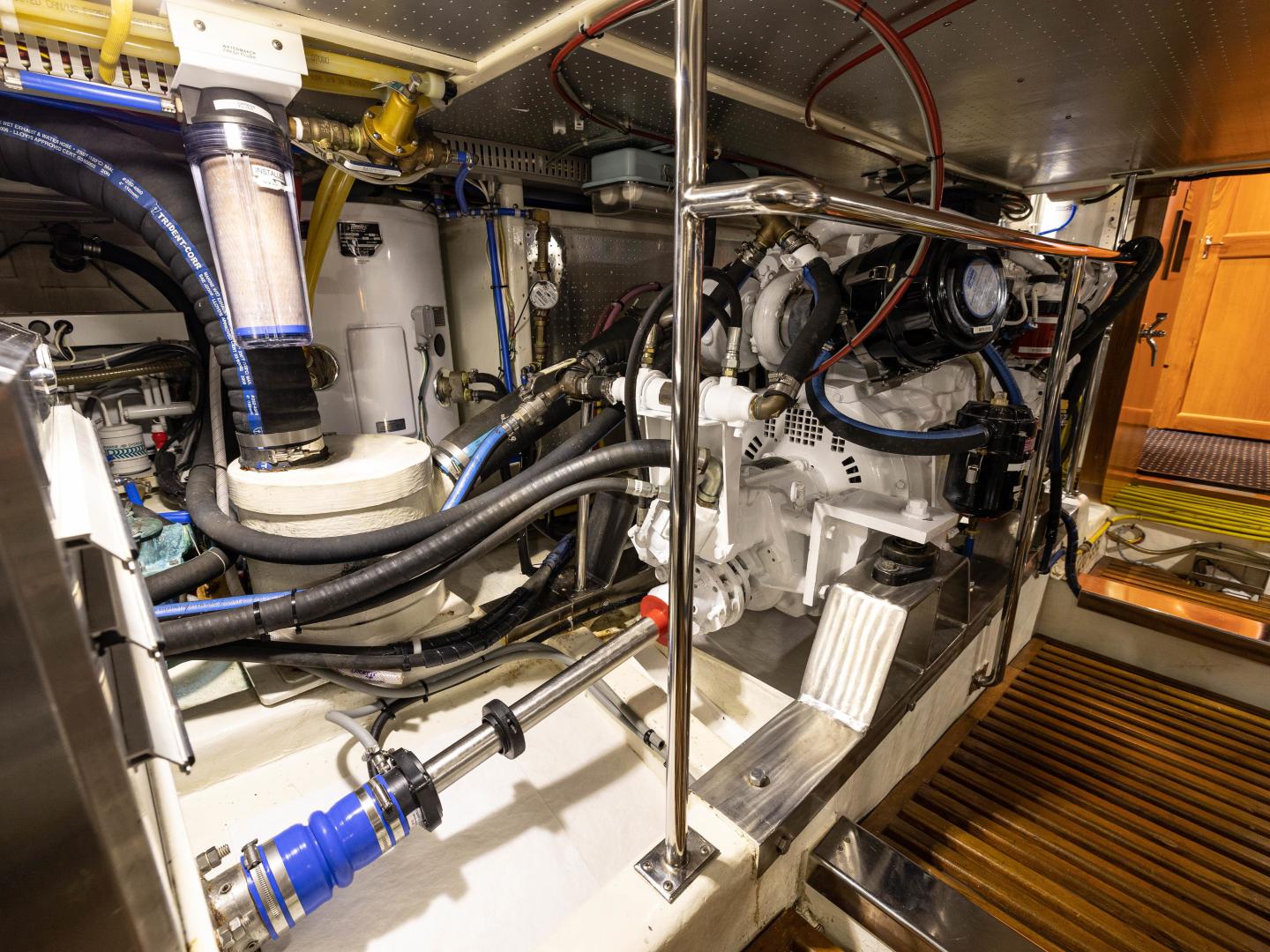 46' DeFever Pilothouse 46 for Sale | Cruisers | Hele Mai | Curtis ...