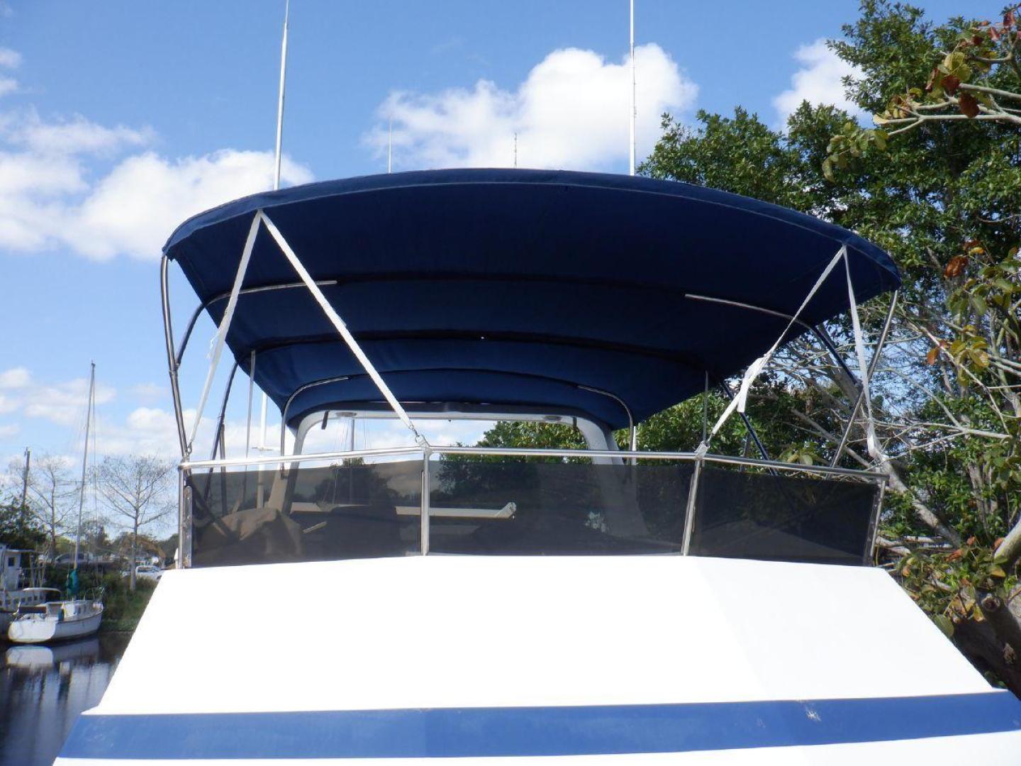 1985 Present Yachts 42 Sundeck