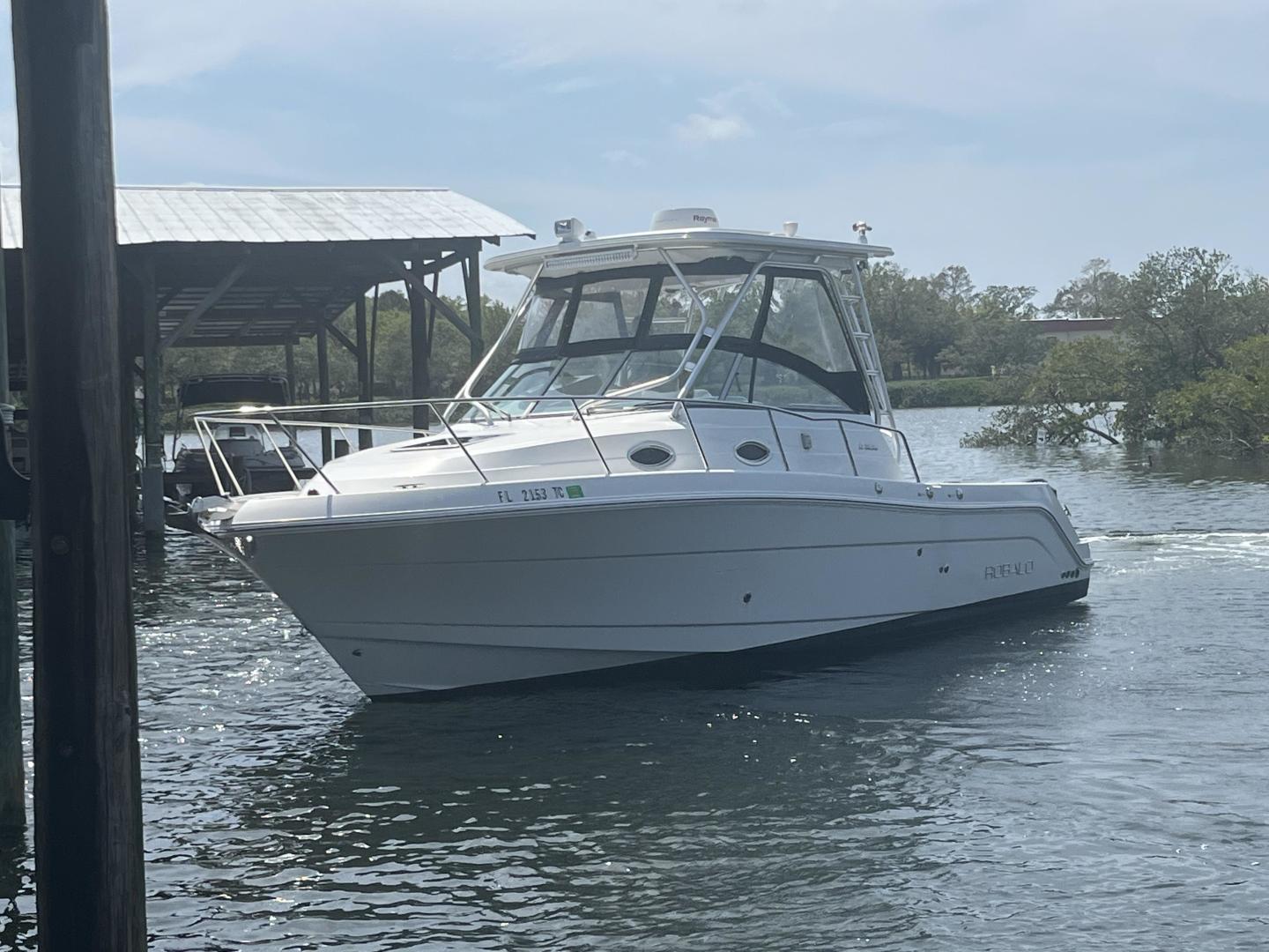 30' 2007 Robalo 305 walkaround | Tampa Yacht Sales