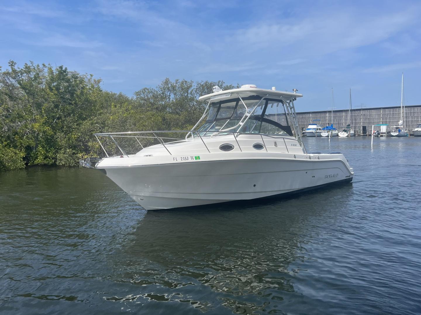30' 2007 Robalo 305 walkaround | Tampa Yacht Sales
