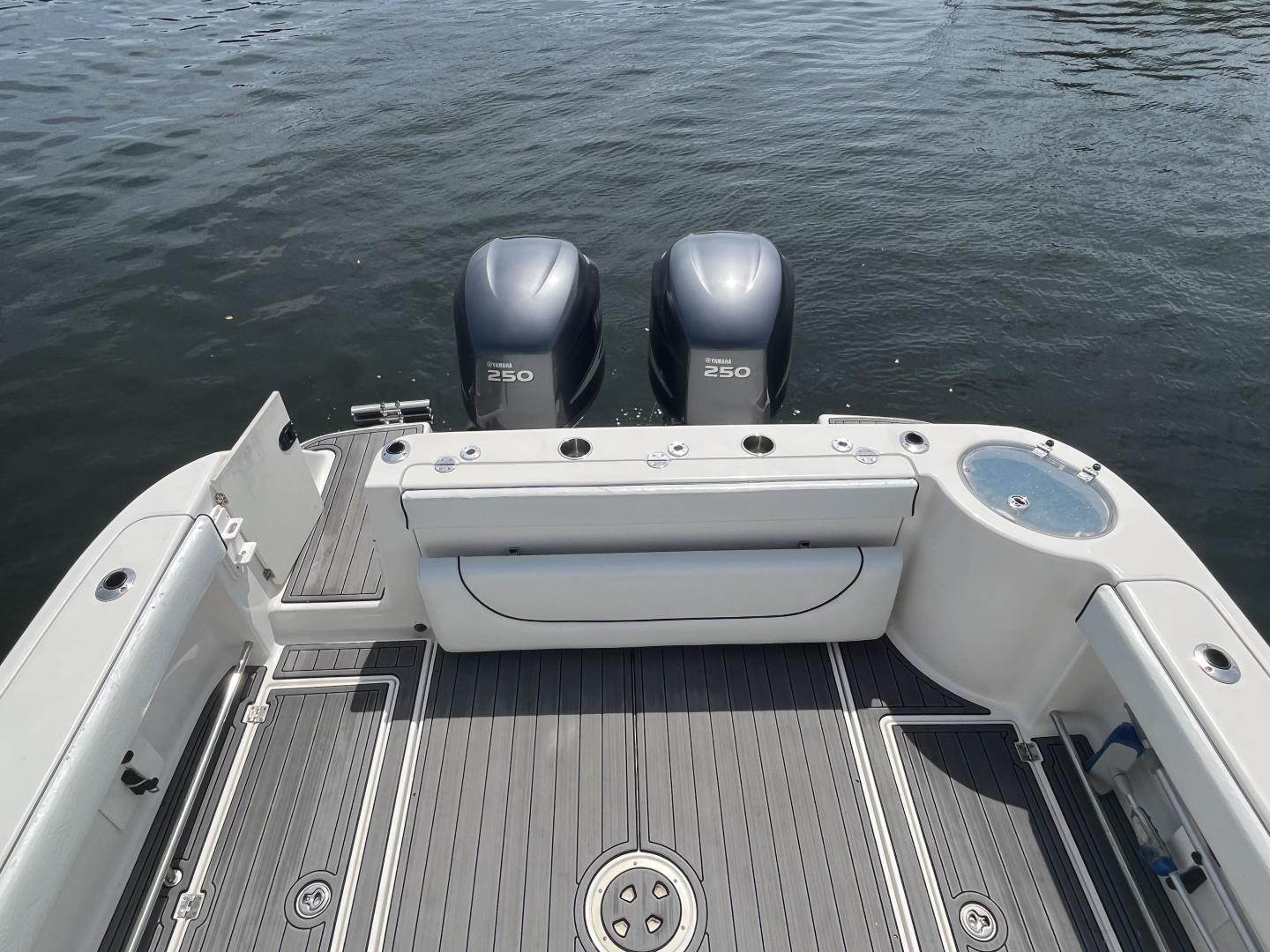 30' 2007 Robalo 305 walkaround | Tampa Yacht Sales