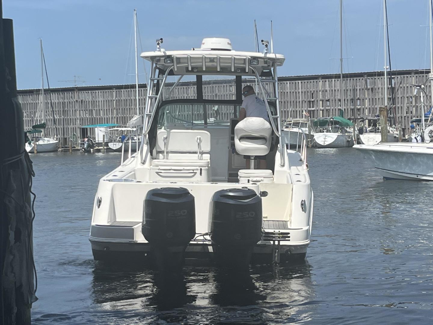 30' 2007 Robalo 305 walkaround | Tampa Yacht Sales