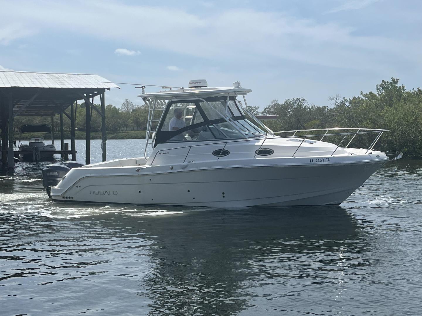 30' 2007 Robalo 305 walkaround | Tampa Yacht Sales