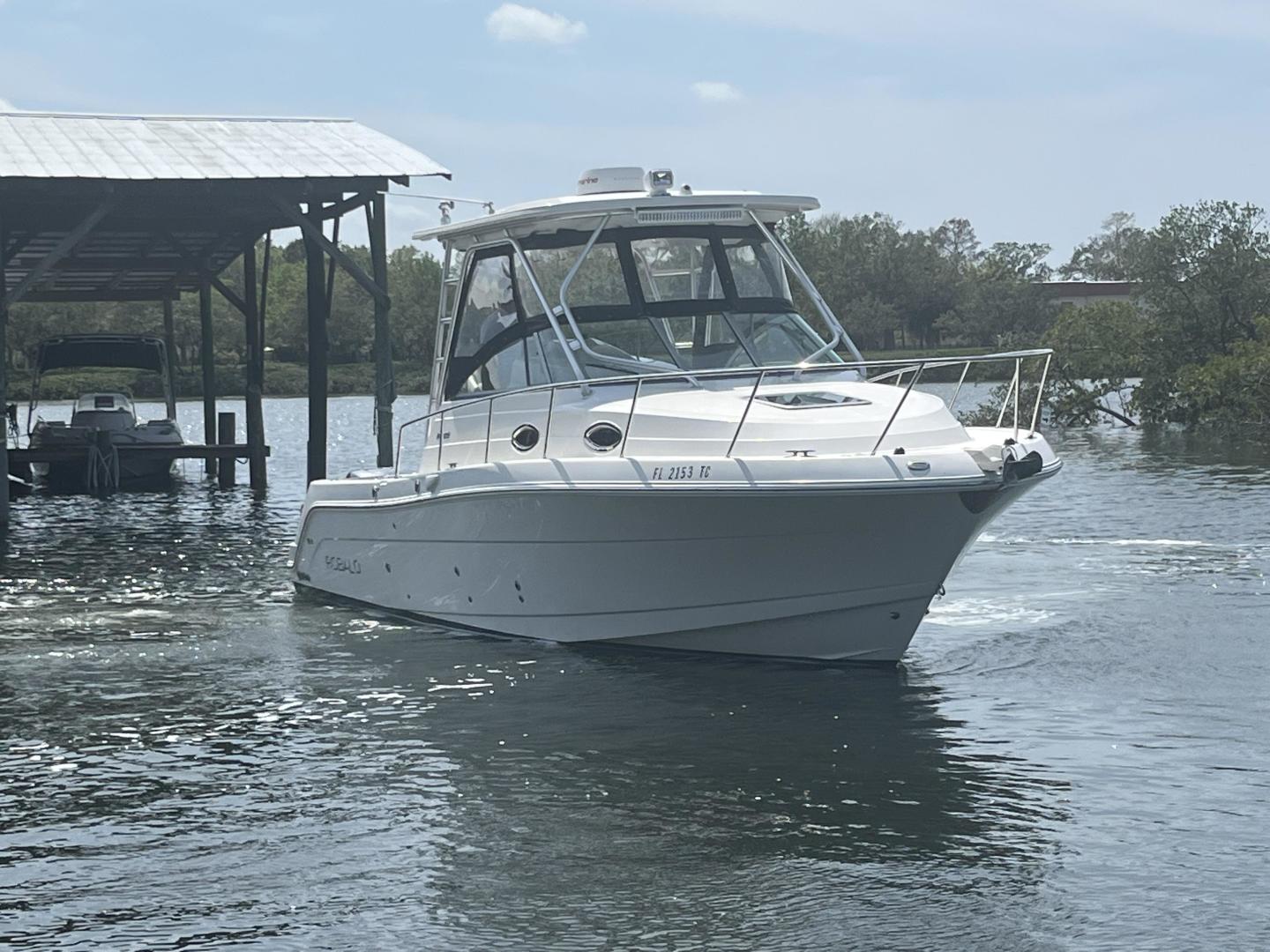 30' 2007 Robalo 305 walkaround | Tampa Yacht Sales