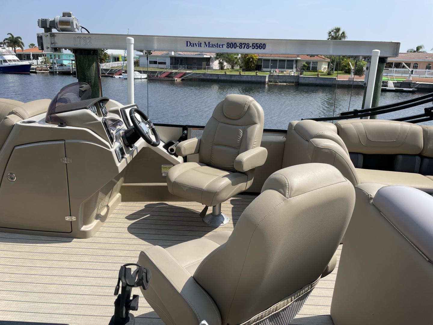 24' 2019 Starcraft SLS3 | Tampa Yacht Sales
