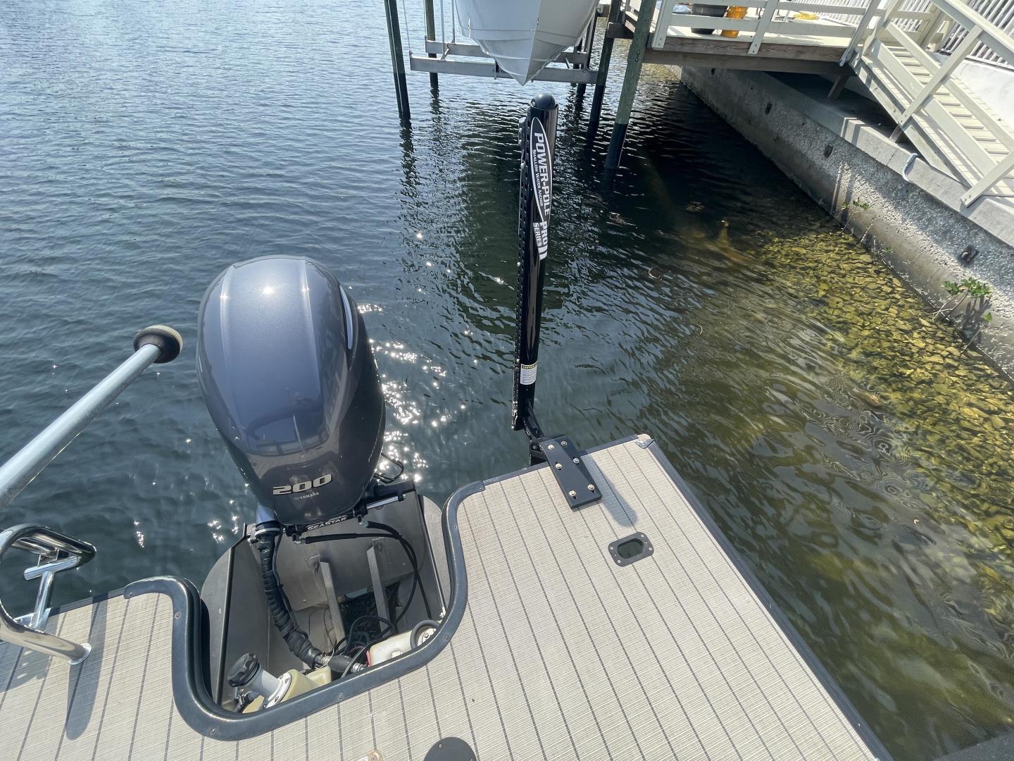 24' 2019 Starcraft SLS3 | Tampa Yacht Sales