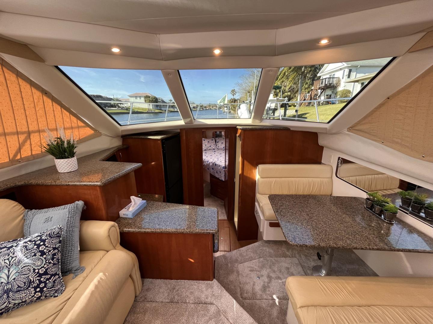 35' Carver for Sale | Motor Yachts | 2797701 | Curtis Stokes Yacht ...