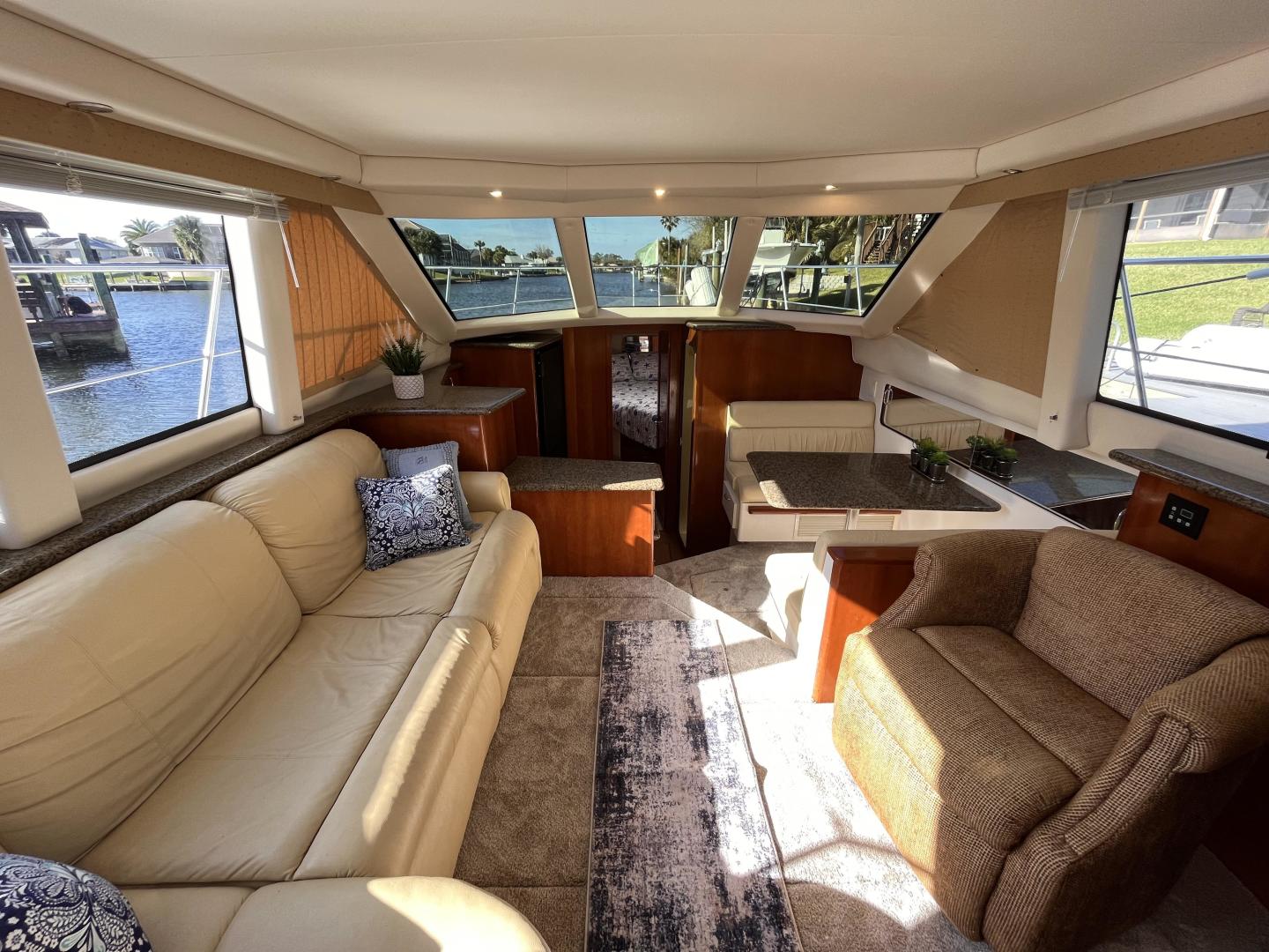 35' Carver for Sale | Motor Yachts | 2797701 | Curtis Stokes Yacht ...