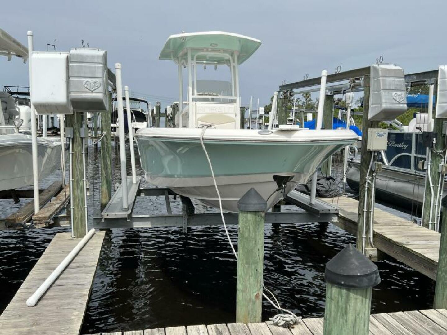 24' 2017 Robalo | Tampa Yacht Sales