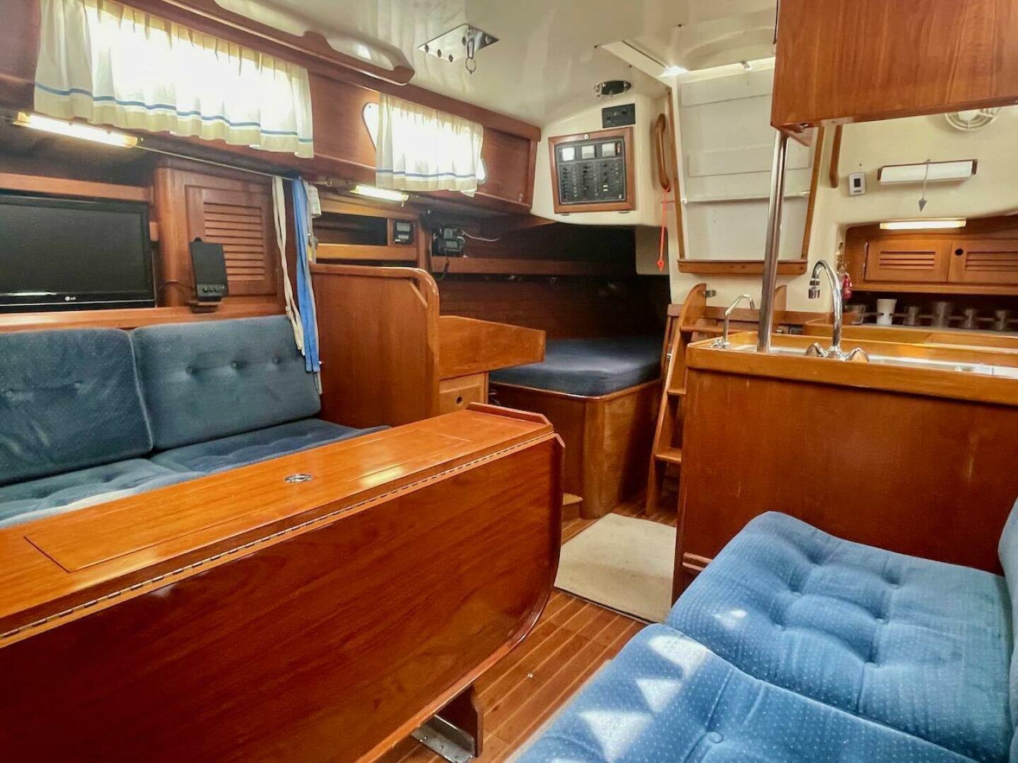 38' Bristol 38.8 for Sale | Sloop | Meridian 2799835 | Curtis Stokes ...