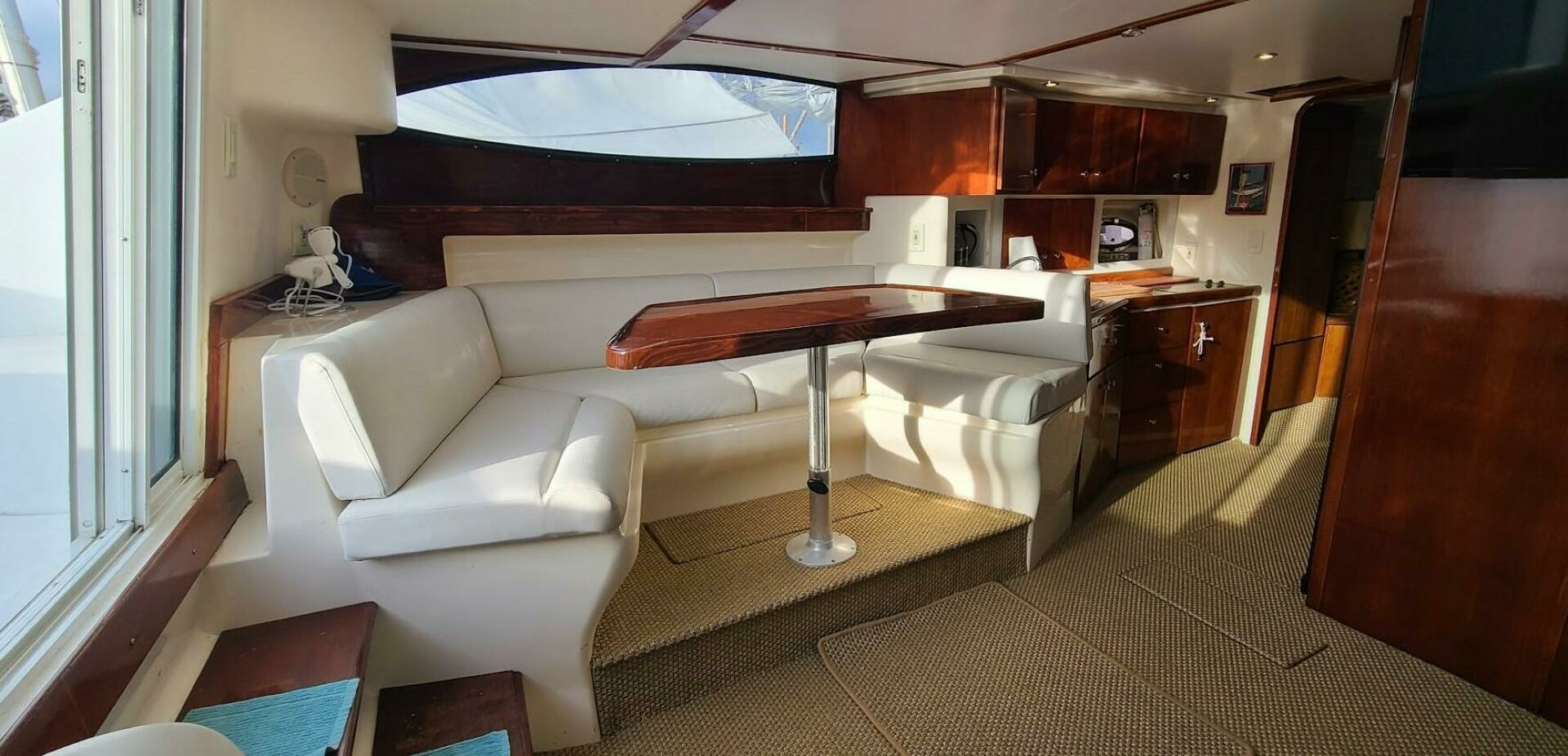 1999 Carver Mariner 350 35' Yacht For Sale | LOUISE | Seattle Yachts