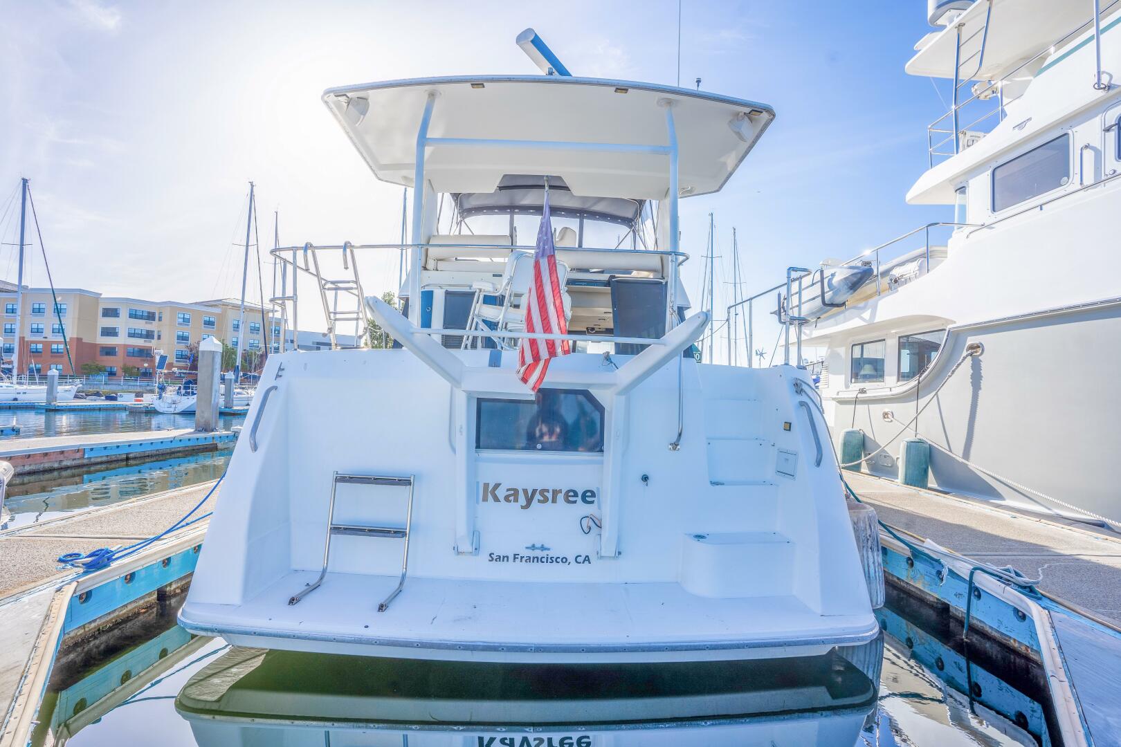 1991 Bayliner 4387 Motor Yacht 43' Yacht For Sale | KAYSREE | Seattle ...