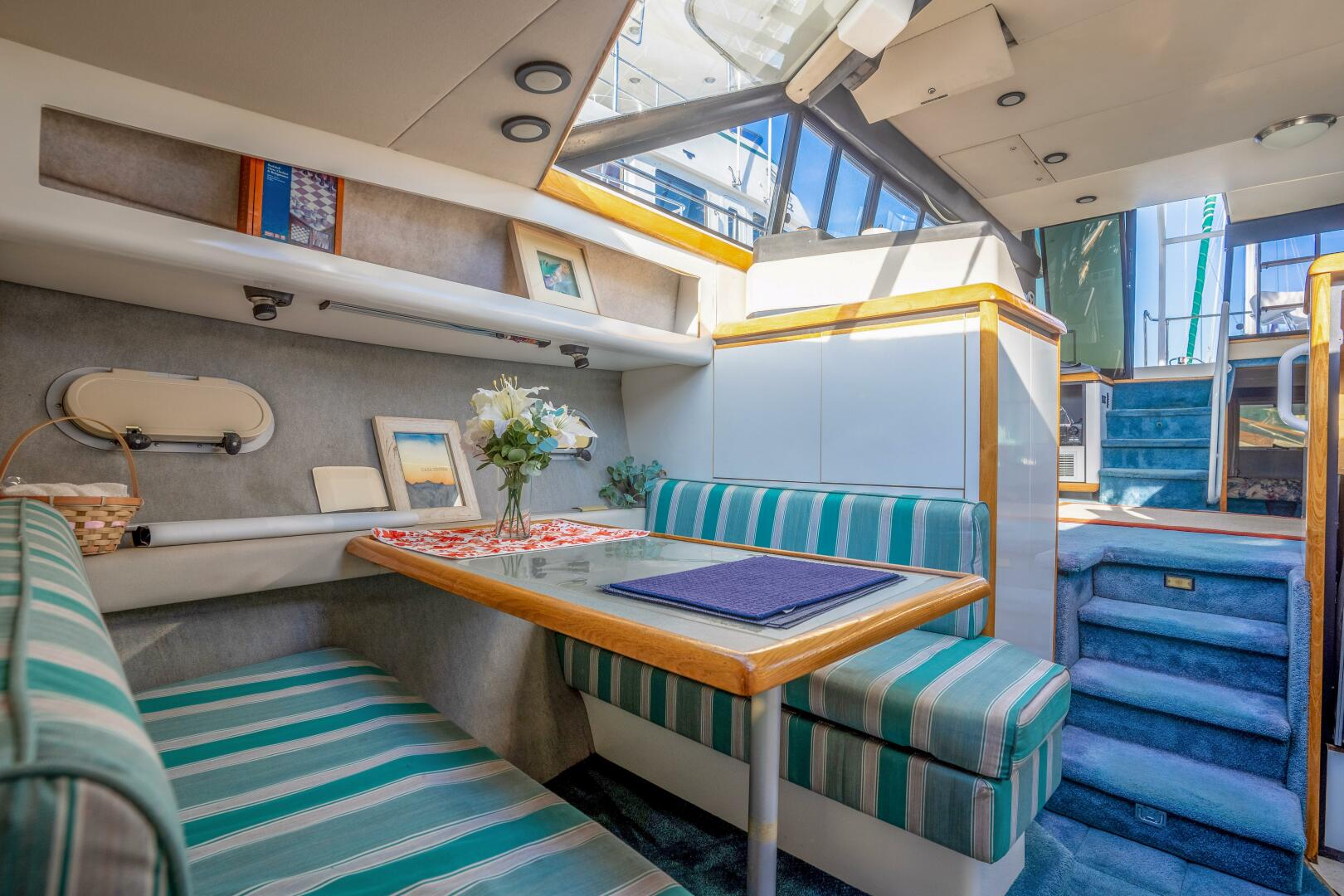 1991 Bayliner 4387 Motor Yacht 43' Yacht For Sale | KAYSREE | Seattle ...